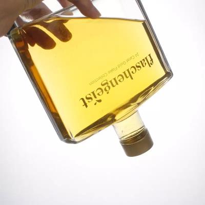 Cina Collare di vetro design rotondo bottiglia di liquore personalizzata per vodka gin whisky tequila spirit in vendita
