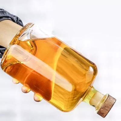 Cina Bottiglia in vetro di vodka con tappo di sughero e capacità 280 ml in vendita