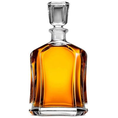 Cina Materiale del colletto Bottiglia di vetro quadrata per bevande Vodka Whisky Rum Tequila 23.75 oz in vendita