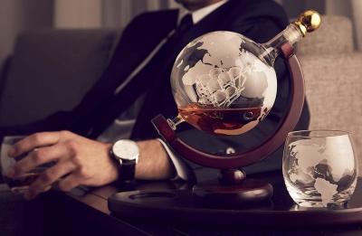 Cina Prodotti in vetro Custom Clear Frosted 750ml 500ml 100ml Vodka Brandy Whisky Bottiglia di vetro in vendita