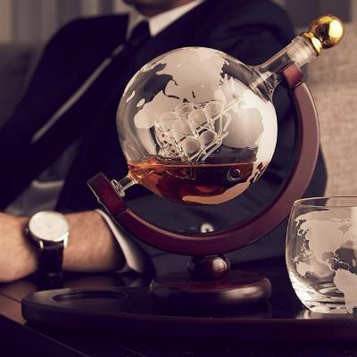 Cina Prodotti in vetro Custom Clear Frosted 750ml 500ml 100ml Vodka Brandy Whisky Bottiglia di vetro in vendita