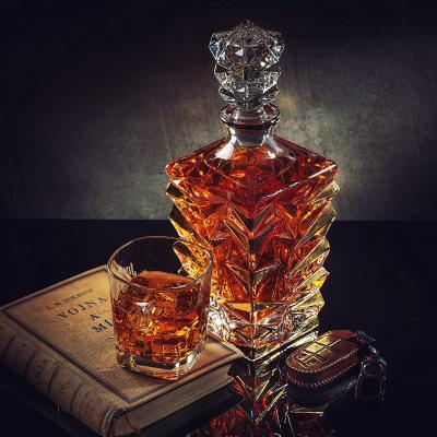 中国 酒 ウォッカ ウィスキー ワイン 750ml 容量の丸い積み立てられるガラスボトル 販売のため