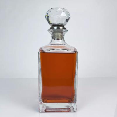 中国 密封型 ウォッカ ヴィスキー ラム用コルクガラスボトル 375 ml 500 ml 700 ml 750 ml 販売のため