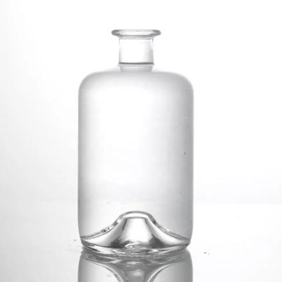 中国 ガラス製品のためのコルクタップ付きのクリア・空きショートアルコールジン・リコールボトル 販売のため