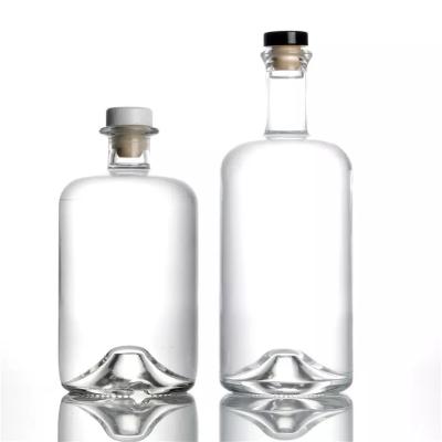 中国 ガラス製品のためのコルクタップ付きのクリア・空きショートアルコールジン・リコールボトル 販売のため