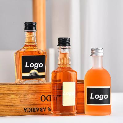 Cina Materiale del colletto 50ml Piccola bottiglia di vino di lusso per vodka whisky disegno personalizzato in vendita
