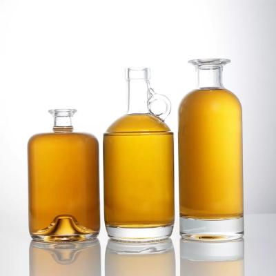 中国 カスタム カラー 750ml 透明 丸型 広口 ガラス 酒瓶 ワイン ウォッカ ジン 販売のため