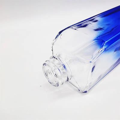 中国 容量 280ml 徐々に変更 アルミナ スクリューキャップ付き 青い四角いガラスワインボトル 販売のため