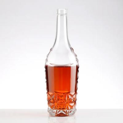 Cina 500 ml 750 ml 1000 ml Bottiglia di vetro a tenuta di tipo di sughero con macchina da riempimento da 100 ml in vendita