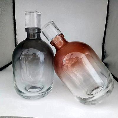 Cina Collare di vetro Rotonda 500 ml Bottiglia di vodka per la produzione e la vendita su misura in vendita