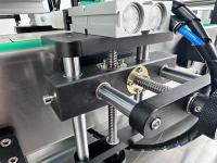 China Servo Motor Capping Machine  Stable Transportation Efficient Production for sale