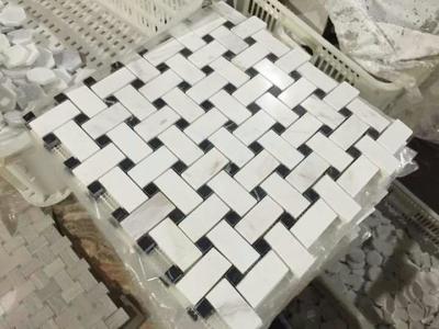 China Natural Marble STONE White carrara  Marble beautiful marble mosaic chips For Wall for sale