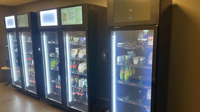 Big Capacity Touch Screen Snack Drink Smart Fridge Open Door Vending Machine