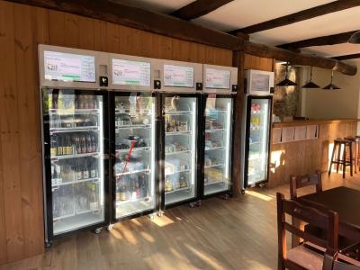 China Máquina de venda de lanches e bebidas WMZLD Adequada para escritórios, fábricas, shoppings, outdoor com pagamento com cartão de crédito à venda