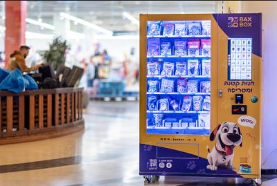China Customized Spiral Lockers Combination Vending Machine For Dog Cat Food Treats Toys Pet Vending Machine for sale