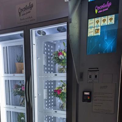 Chine Vendeuse de casiers pratique et moderne pour les bouquets de fleurs fraîches avec écran de 21,5 pouces à vendre