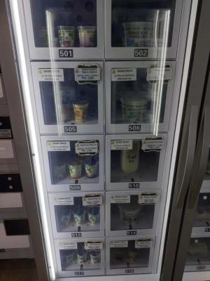 China Máquina de venda de caixotes de 40 caixotes com design higiênico e sistema operacional Android 11 à venda