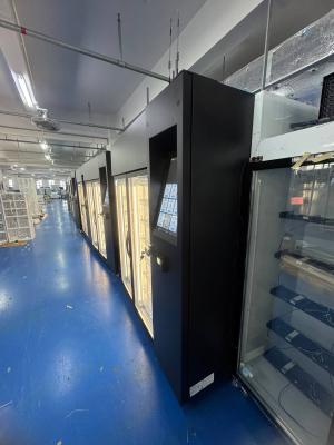 Cina Macchina di vendita all'aperto con touchscreen da 22 pollici e 42 armadietti in vendita