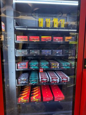 China Android 11 Toy Vending Machine with WIFI 5G/4G SIM Card/LAN Internet and Bill/Coin/Card/E-wallet/IC, ID Card Payment System for sale