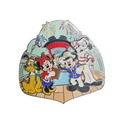 Cina Smalto in lega di zinco Pin Metal Logo Badges del distintivo della stampa di colore del fumetto dei distintivi su ordinazione UV del metallo in vendita