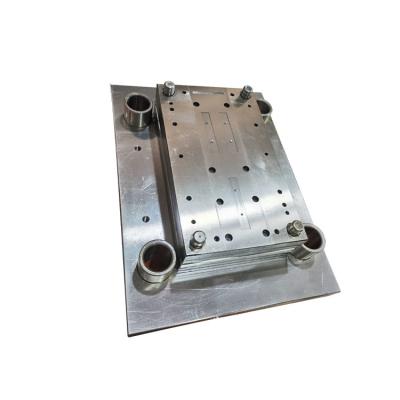 Cina Hot / Cold Runner System Odm Metal Stamping Mold With Lkm Mold Base in vendita