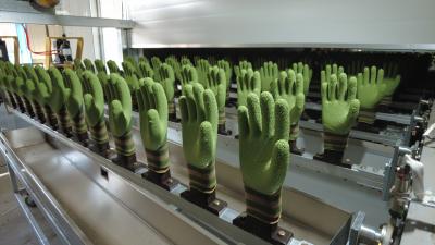 China 34 Meters Glove Dipping Machine 0.05mm To 0.15mm Nitrile Glove Production Line for sale