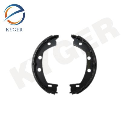 Cina LR001020 Calzature di freno a mano per Land Rover Freelander 2 2014 Parti di sistema di freno automatico in vendita