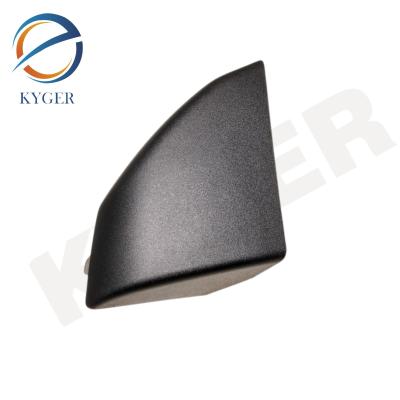 China LR010633 Auto Part Front Right Wheel Arch Moulding Bumper End Of Wheel Arch For Land Rover Discovery IV L319 for sale