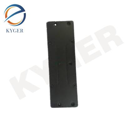 China Hoogwaardige auto-auto-onderdeel voorste kentekenplaat bracket LR061252 Voor Land Rover Discovery Sport 2014-2019 Te koop