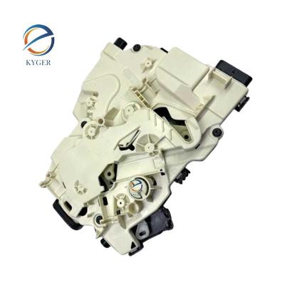Cina Attuatore di serratura della porta 4477302902 447 730 29 02 A4477302902 4477300535 4477308401 4477301702 per Mercedes Benz W447 in vendita