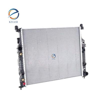 Cina A2515000603 Ricambi per autoveicoli Radiatore Serbatoio dell'acqua Serbatoio del radiatore 2515000103 2515000303 per Mercedes Benz W251 W164 in vendita