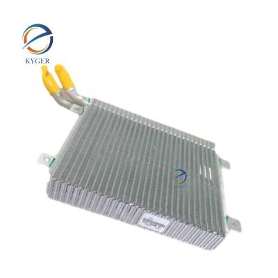 Cina Radiatore del liquido di raffreddamento del motore C2D23154 C2D3163 per Jaguar XJ XF di alta qualità in vendita