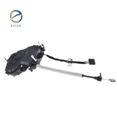 China Autoonderdelen 51247374006 Achterluik slot actuator Deur slot actuator Achterluik 5124 7374 006 voor BMW X1 F48 F49 Te koop