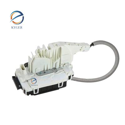 China 1667200435 High Quality Auto Parts Front Right Door Lock Actuator 166 720 04 35 for Mercedes-Benz W166 X166 ML350 GL450 for sale