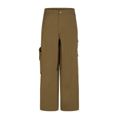 China Windproof Snowboarding Overalls Durable Breathable and Made of 100% Polyester Material for sale