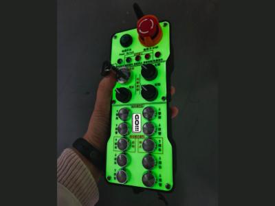 Cina Intrinsically Safe And Explosion-Proof Wireless Remote Control For Mining Machinery Industry in vendita