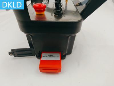 Cina Dual Sided Buckle Battery Bidirectional Feedback Mode Industrial Wireless Remote Control in vendita