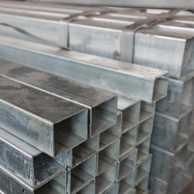 Cina L'en S355jr S235jr ha galvanizzato la metropolitana galvanizzata idraulica del quadrato della immersione calda della tubatura quadrata in vendita