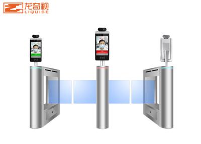 China Puerta peatonal del paso de la atención expresa del control de acceso del termómetro del reconocimiento de cara IP54 en venta