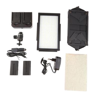Cina Illuminazione professionale della videocamera con i Barndoors ed il touch screen LCD in vendita