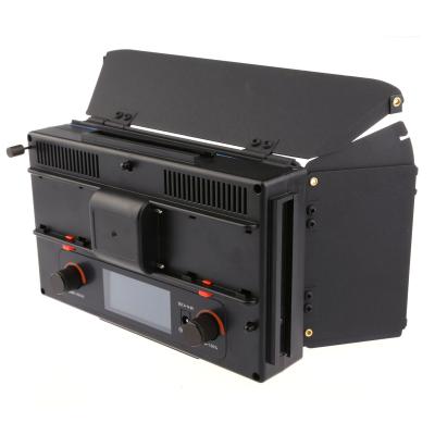 Cina Illuminazione professionale della videocamera con i Barndoors ed il touch screen LCD in vendita