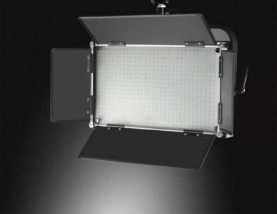 Cina Il nero di Aluminun che alloggia il video pannello LED604ASV di LLEDLight con il supporto di V in vendita