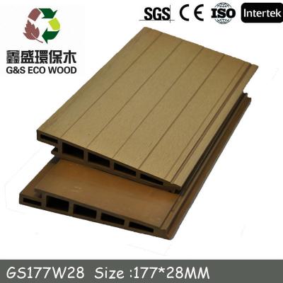 Cina Pannello di parete esterna all'aperto di Omposite Wpc del rivestimento della parete del caffè 4m WPC 177 X 28MM di diapositiva in vendita