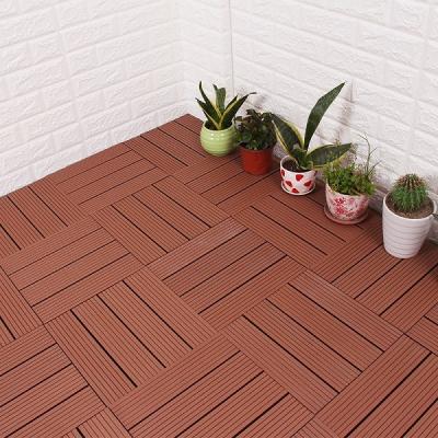 Cina Anti Decking di corrosione WPC DIY anti Decking di Wpc della putrefazione di 300 x di 300 x di 22mm all'aperto in vendita