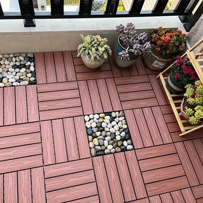 Cina 150 x rivestimento domestico spazzolato 25mm della parete di legname di slittamento 3d di Decking di WPC DIY anti in vendita