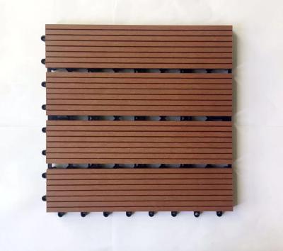 Cina La piattaforma di collegamento di Diy dell'HDPE di WPC piastrella la pavimentazione del Decking composito di plastica di legno di Wpc in vendita