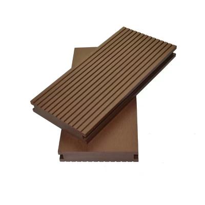 Cina pannelli composti di plastica di legno di Decking di 2M Good Malleability Solid Wpc 106 x 20mm in vendita