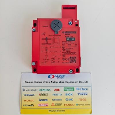 China XCSE7311 Schneider Plug-in Safety Door Lock Switch for sale
