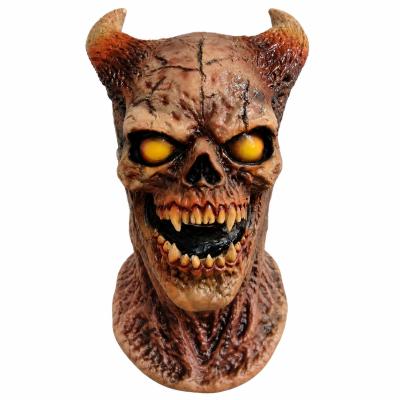 China Scary Devil Skull Latex Full Face Mask, Horror Halloween Cosplay Accessory for Adults, Realistic Demon Costume Mask with Horns and Detailed Texture for sale