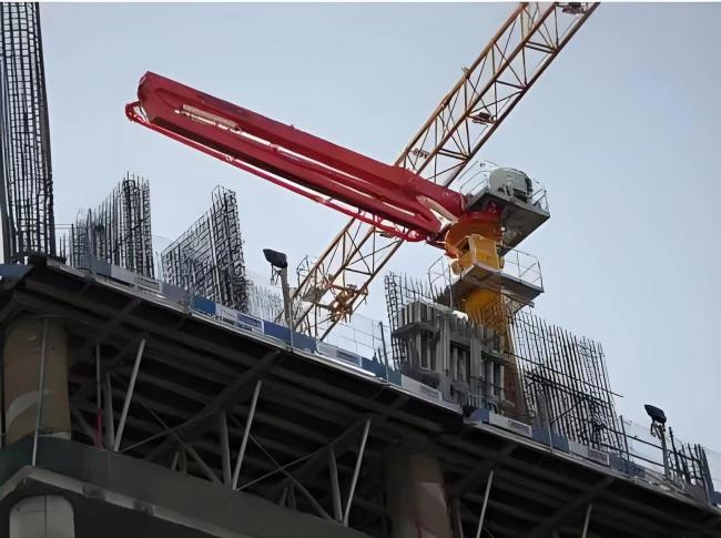 Putzmeister Spider Concrete Placing Pump Boom - front view